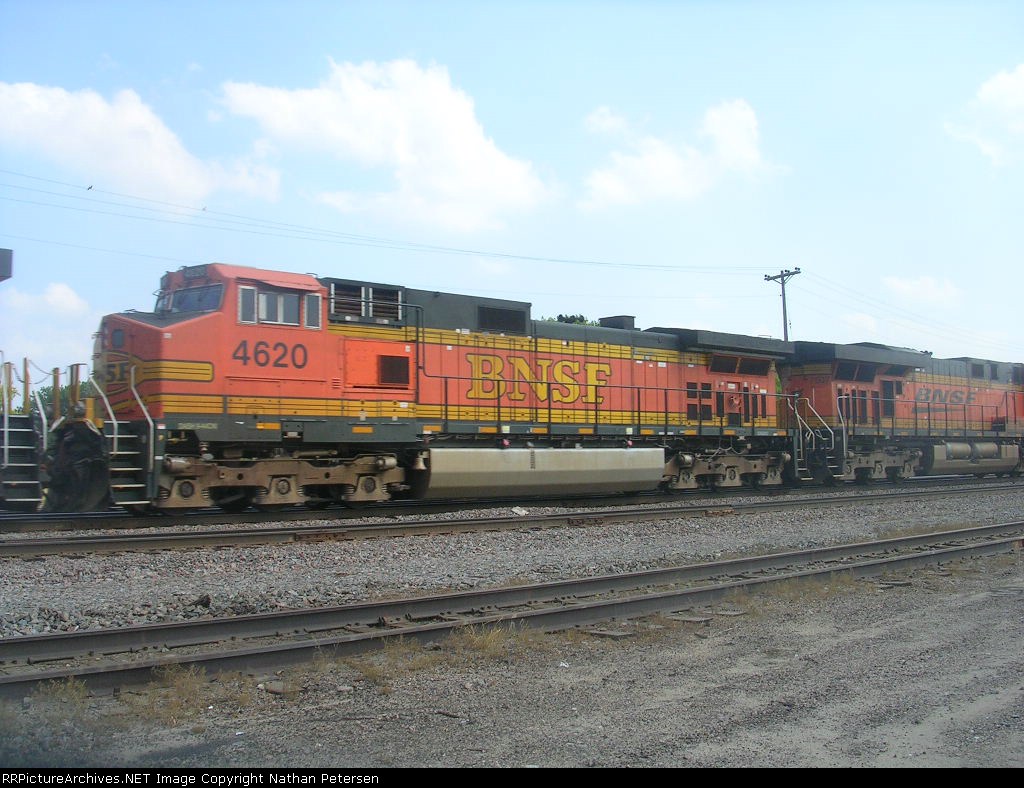 BNSF 4620